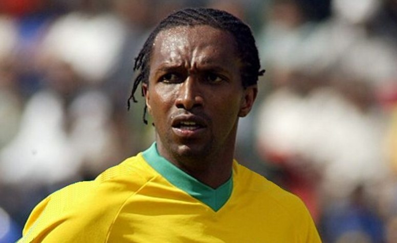 South Africa Mourns Soccer Legend 'Shoes' - allAfrica.com