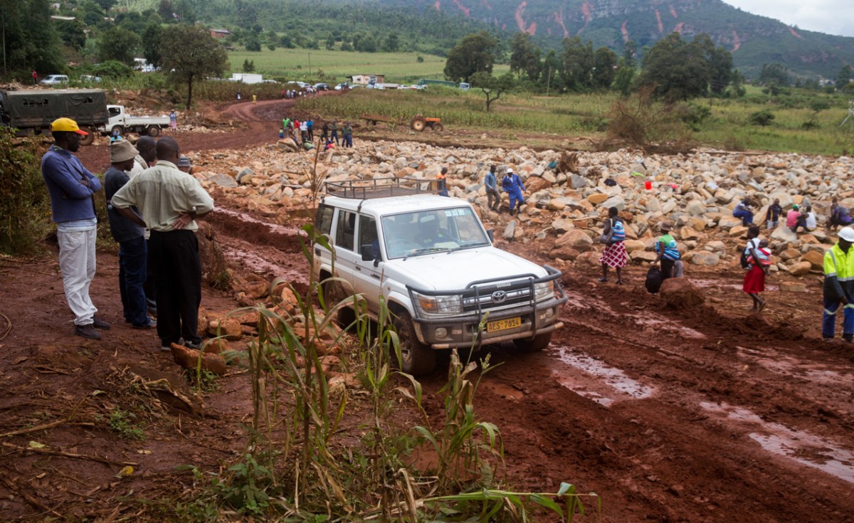 Cyclone Idai Aftermath - Zimbabweans Rally to Help Each Other ...